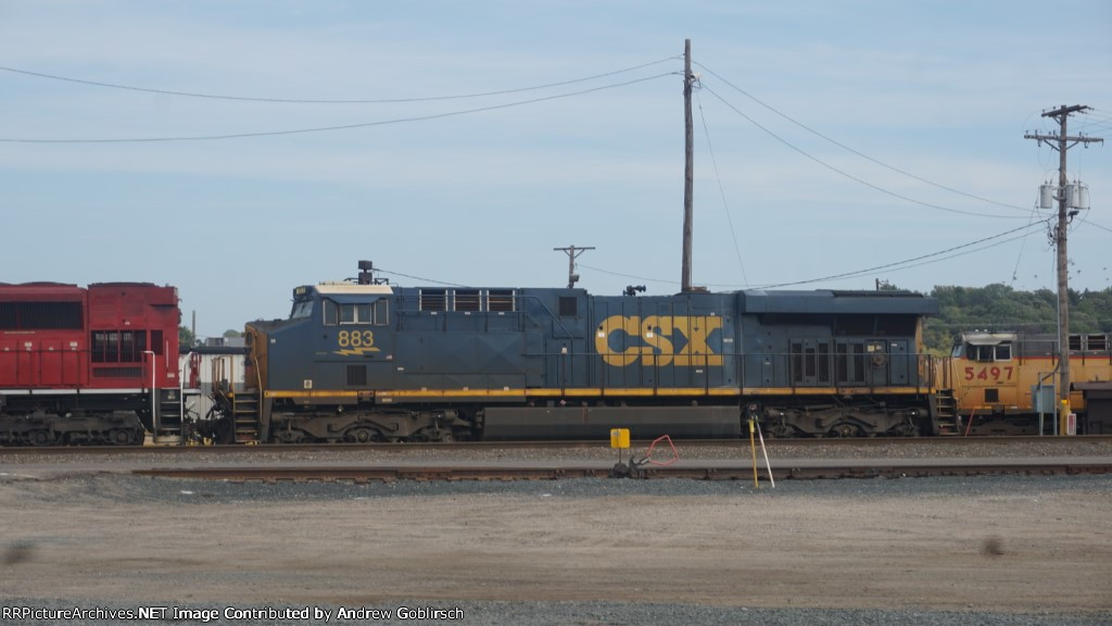 CSX 883